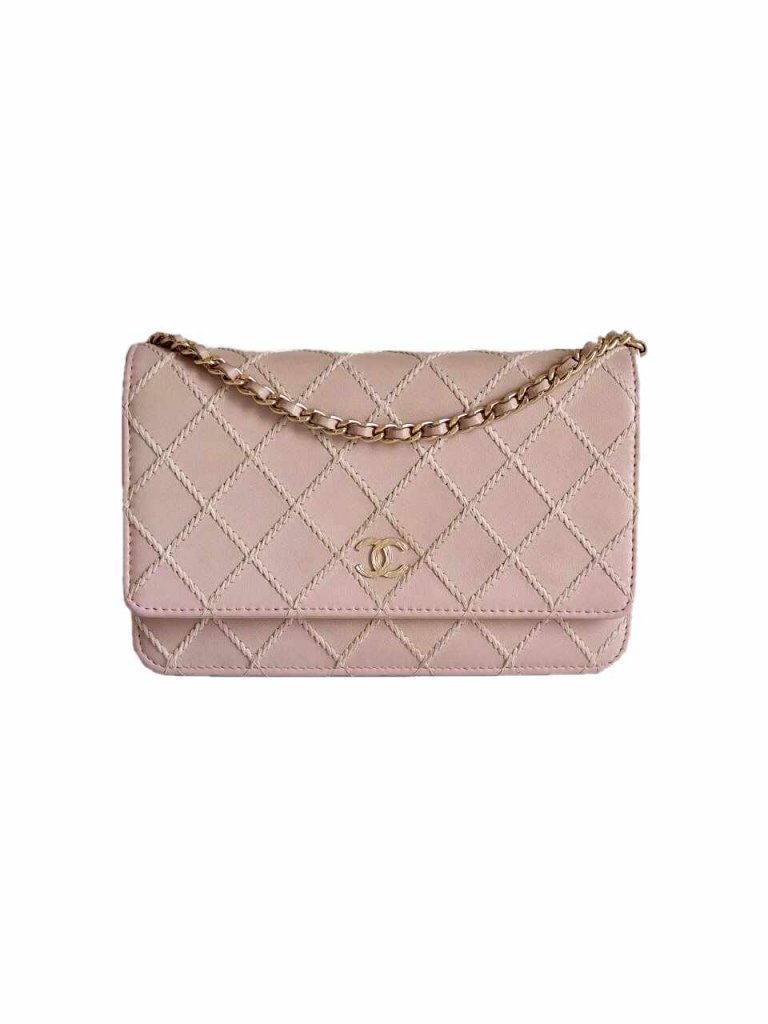Chanel pale mauve lambskin WOC gold hardware | Vintage-United